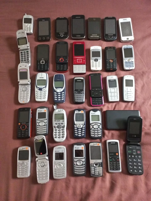 LOT 33 TÉLÉPHONE portable ancien + 1 Batteri HS HORS SERVICE Samsung Sagem Nokia EUR 99,00 ...
