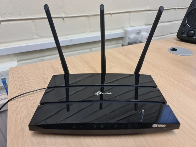 TP-LINK ARCHER VR400 V2 AC1200Mbps Wi-Fi Dual Band VDSL/ADSL2 Wireless ...