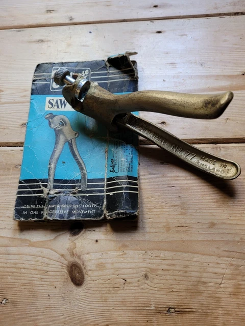 TOOL BUNDLE - Eclipse no 77 saw set, Bosch wire wheel and a Digital ...