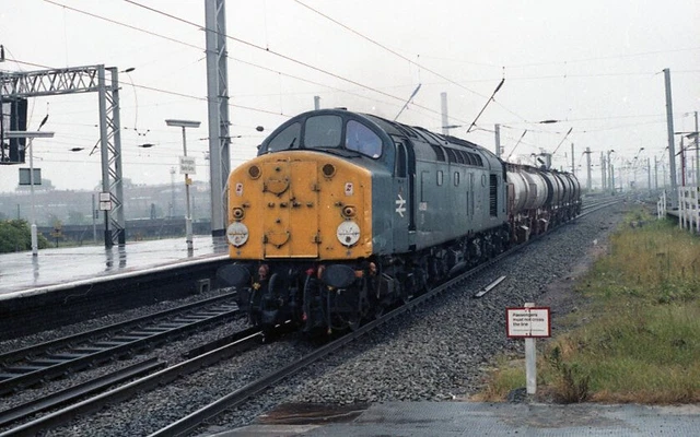 ORIGINAL 35MM COLOUR negative of 40028 BR class 40 diesel loco £2.25 ...