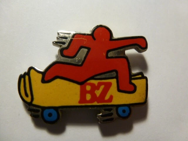 KEITH HARING POP ART ARTIST pins ULTRA RARE skateboard VINTAGE PIN YEAR ...