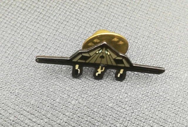 PIN’S MILTAIRE US Air Force Lockheed-Martin F-117 Nighthawk EUR 3,00 ...