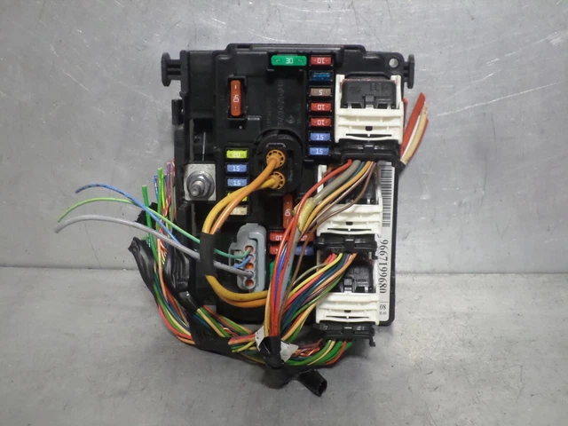PEUGEOT CITROEN BSM Engine Bay Fuse Box Module & Plugs R08 9667199680 £ ...
