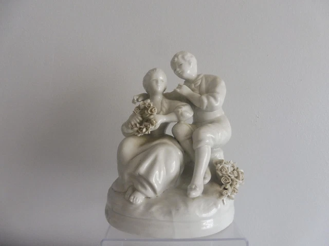 GROUPE SCENE GALANTE PORCELAINE CAPODIMONTE Signature A. Roger EUR 120 ...