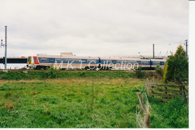 RAILWAY PHOTO CLASS 365 365525 @ Newark 27/4/97 16:20 return trial to ...