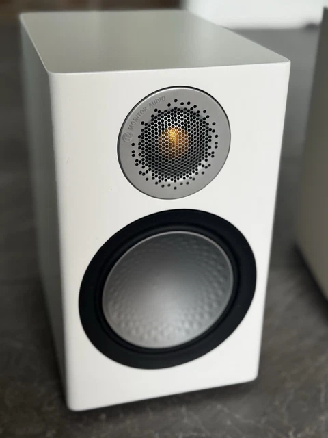 MONITOR AUDIO SILVER 50 White Bookshelf Speakers Pair 2.0 Wired Bi ...
