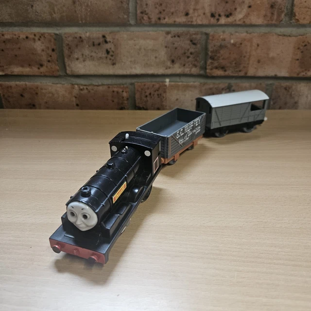 TOMY TRACKMASTER THOMAS the tank engine battery trains donald Toad ...