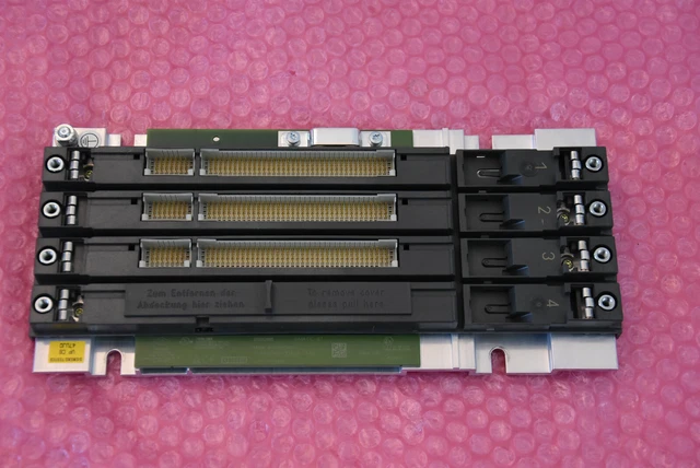 SUPPORT D'ASSEMBLAGE 4X Siemens Simatic S7-400 CR3 type : 6ES7401-1DA01 ...