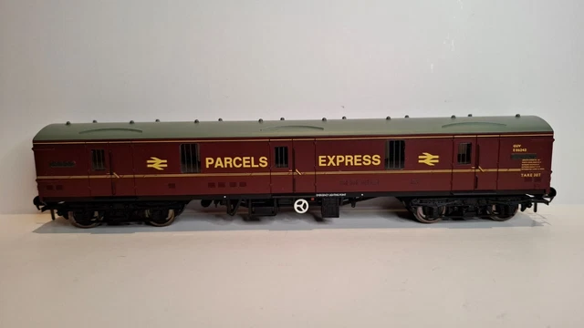 BACHMANN 00 GAUGE 39-271Z - BR Mk1 GUV Parcels Van Maroon - Modelzone ...