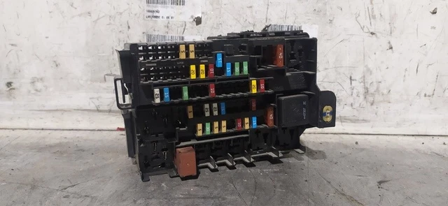 8200758803 BOITIER PYROTECHNIQUE pour RENAULT LAGUNA III 2007 215227 ...