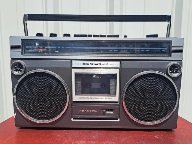 REALISTIC SCR-3 VINTAGE Cassette 80's Boombox pre-owned by Radio Shack ...
