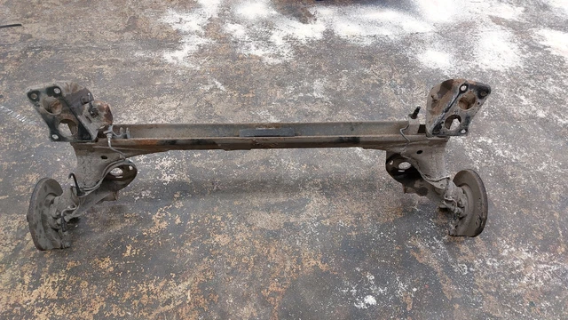 VOLKSWAGEN VW GOLF Mk4 Rear Axle Subframe & Rear Hubs Bearings Abs 1998 ...