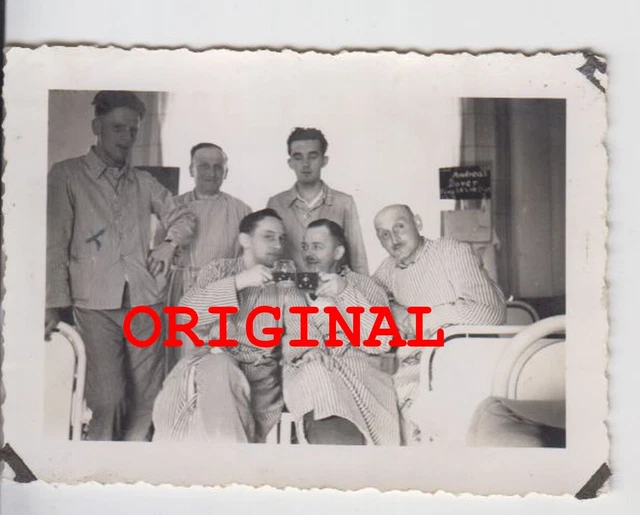 FOTO 2WK SOLDAT Artillerie RGT 85 Protektorat Böhmen Mären Lazarett ...