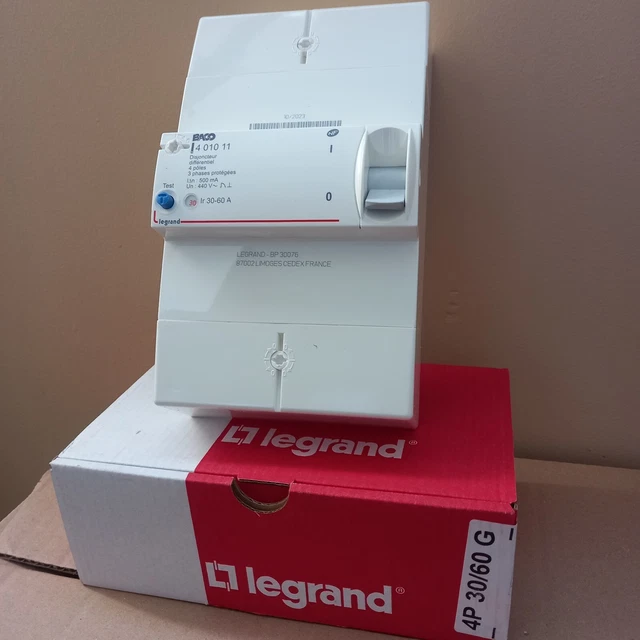 DISJONCTEUR DE BRANCHEMENT Triphasé legrand 30/60A Baco Différentiel ...