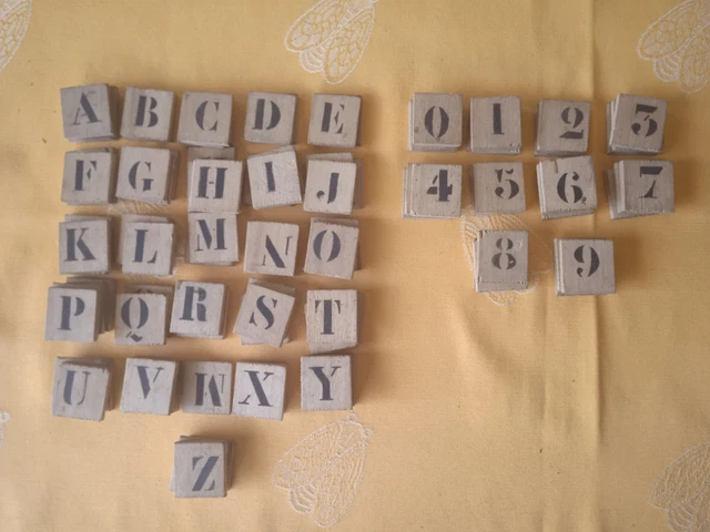 RARE VINTAGE SCOLAIRE Alphabet 100 lettres chiffres & ponctuations ...