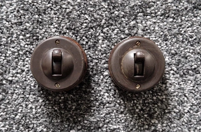 PAIR OF CRABTREE Lincoln Bakelite/ Vitreous Enamel Dolly Toggle ...