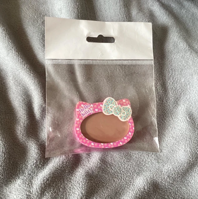 SANRIO HELLO KITTY - Face Shape Compact To Goldly Go Concealer - New ...