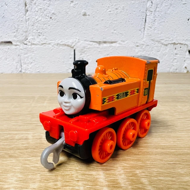 NIA - THOMAS the Tank Engine & Friends Trackmaster Push Along Metal ...