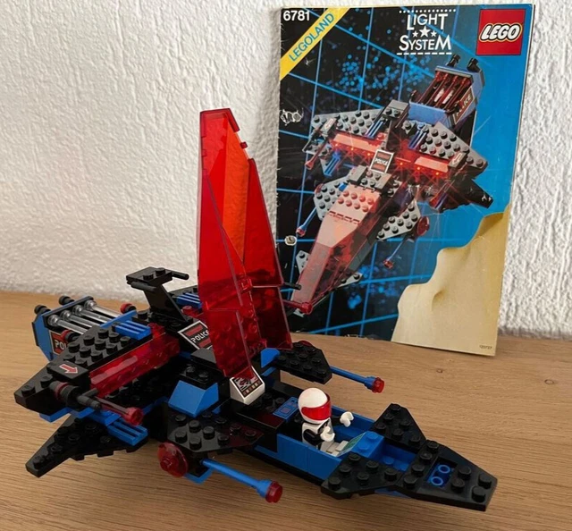 LEGO VINTAGE SPACE police 6781 SP-Striker complet avec instrcutions ...
