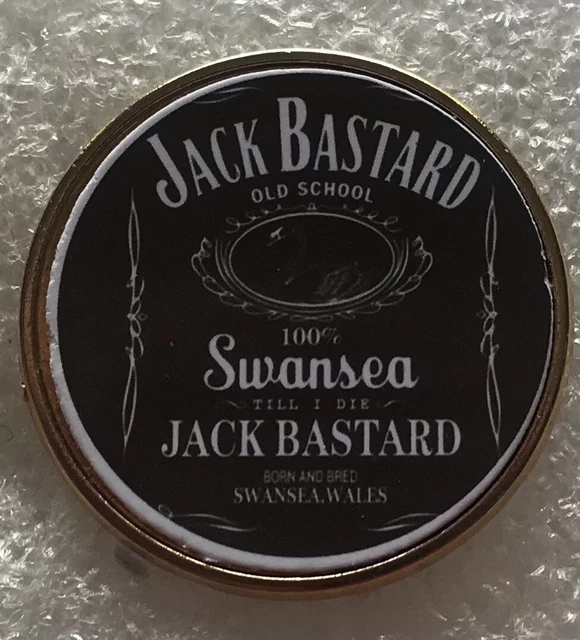 FOOTBALL SOCCER/FANS PIN Badges. £6.77 - PicClick UK