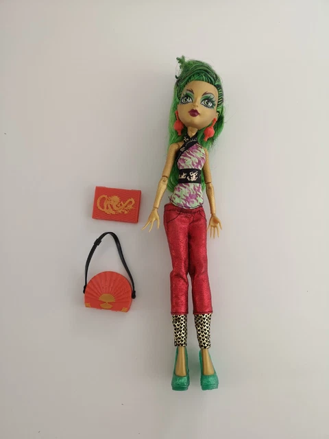 MONSTER HIGH JINAFIRE Long Scaremester Doll With Tail & Accessories £19 ...