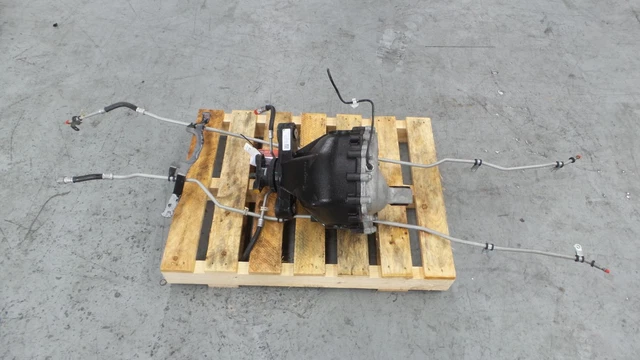 HOLDEN COMMODORE DIFFERENTIAL Centre Vf, V8, 3.23 Ratio, Auto T/M, Lsd ...