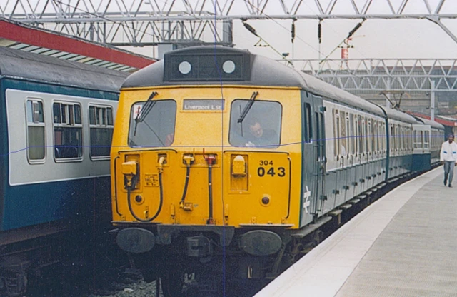 RAILWAY TRAIN PHOTO Class 304 Emu Picture 304043 Photograph Electric Br ...