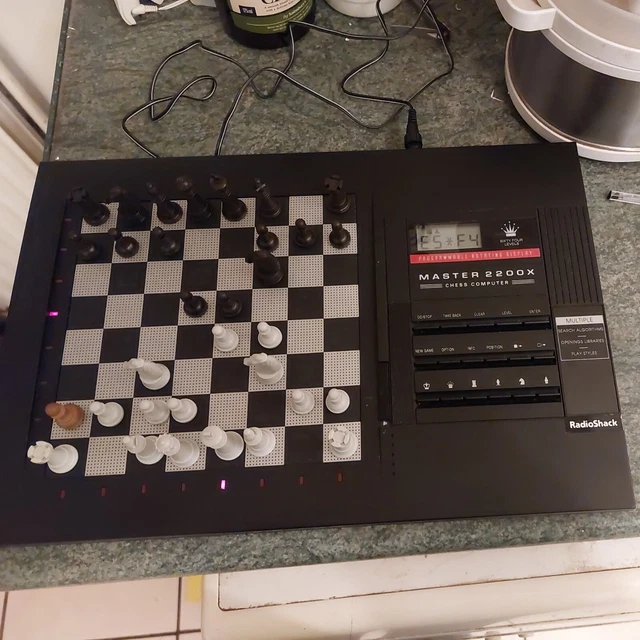 RADIOSHACK SENSORY CHESS Computer - Master 2200X Tested And Fully ...