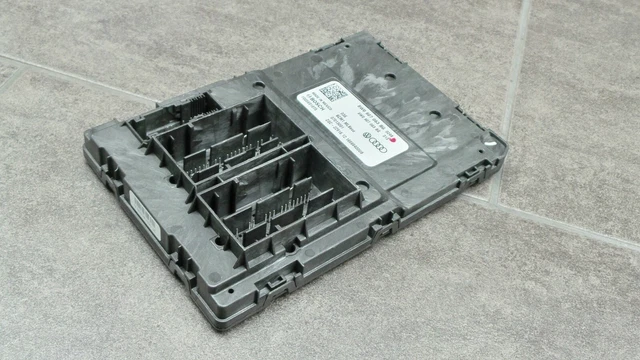AUDI Q5 SQ5 Cours De L'Exercice Véhicule Module D'Alimentation Matrice ...