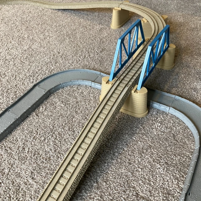 THOMAS THE TANK Engine & Friends Trackmaster Sodor Road & Rail Set - 2 ...