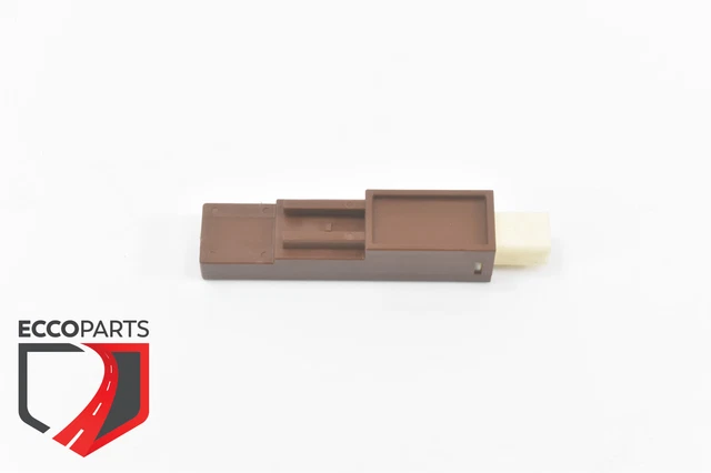 AMPLIFICATEUR ANTENNE 899A047010 TOYOTA PRIUS III LIFT LEXUS CT200H ...