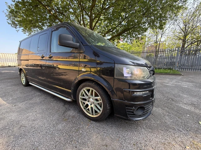 VOLKSWAGEN TRANSPORTER SHUTTLE - Minibus (2008) 2.5 TDI T30 SE Minibus ...