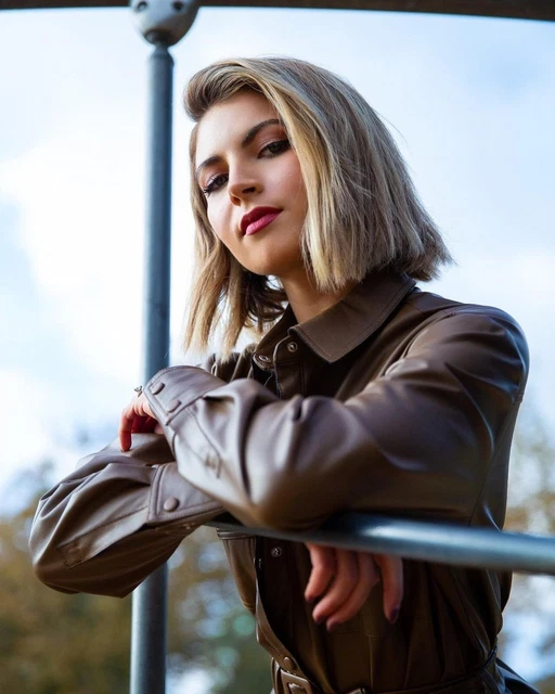 MIRANDA DERRICK TIK TOK INSTAGRAM MODEL DANCER Unsigned 8x10 Photo #3 £ ...