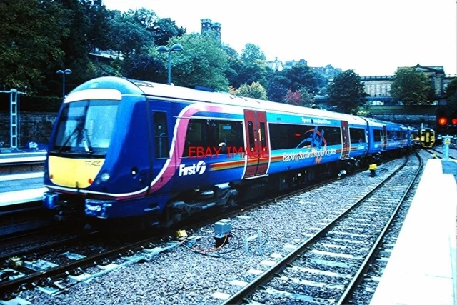PHOTO CLASS 170 Turbo 3-Car Express Dmu No 170 420 At Edinburgh ...