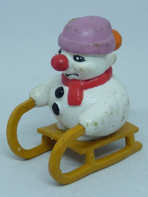 ANCIENNE MINI FIGURINE Pvc Bouli Fait De La Luge EUR 4,99 - PicClick DE