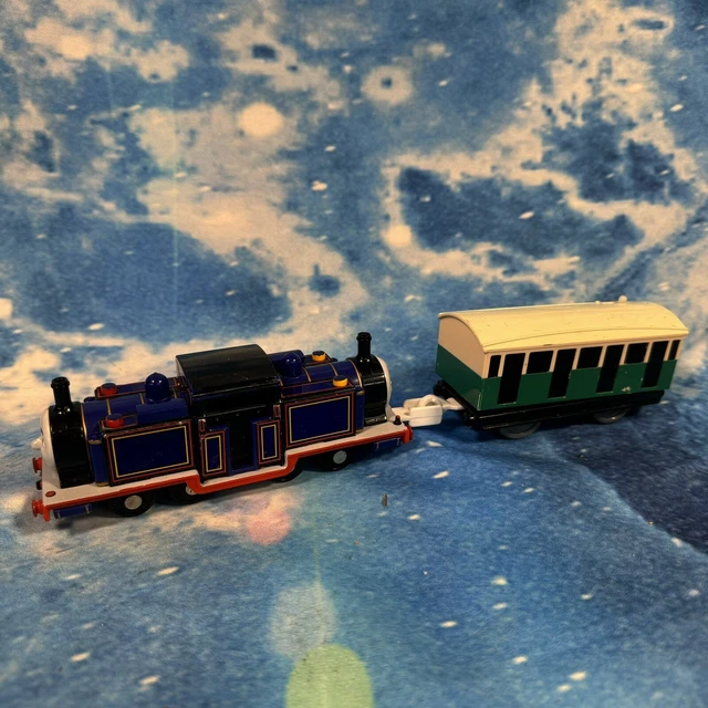 THOMAS & FRIENDS Motorised Trackmaster Runaway Stephen ‘Rocket’ With ...