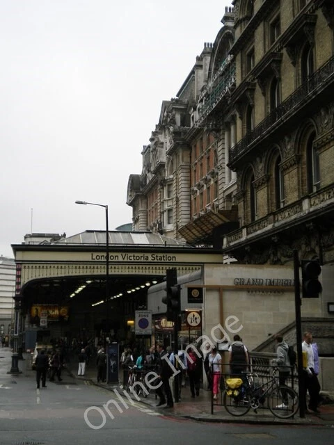 PHOTO 6X4 LONDON Victoria Railway Station, Terminus Place SW1 ...