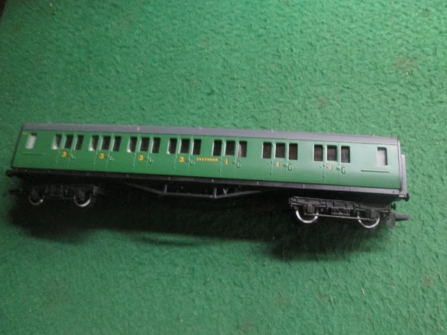 HORNBY SOUTHERN REGION Passenger Coach 5117 (Oo Gauge) Lot Y89 £9.99 ...
