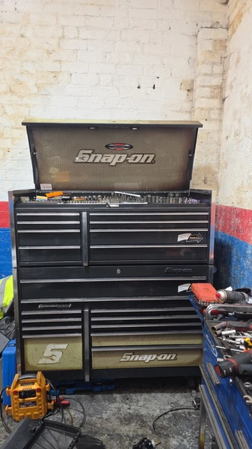 SNAP ON MASTERS Series KRL 55x24” Tool Box Roll Cab And Top Box £2,556. ...