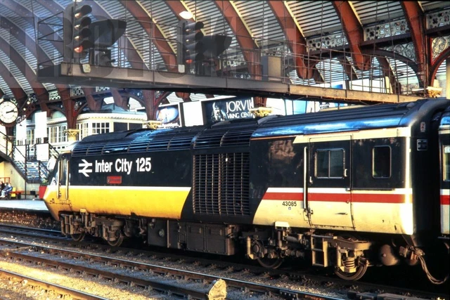 35MM SLIDE BR British Railways Diesel Loco Class 43 43085 York 1986 ...