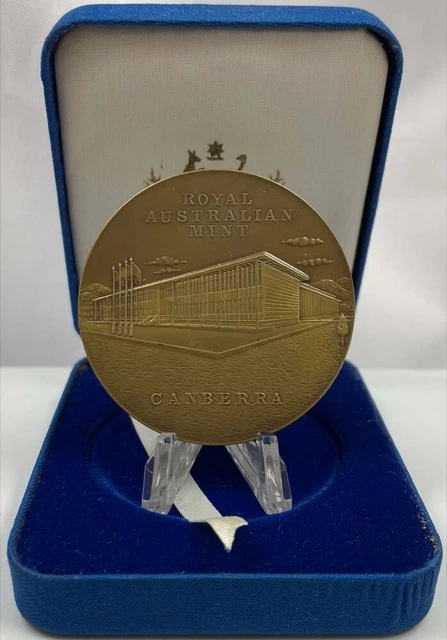 ROYAL AUSTRALIAN MINT Canberra Bronze Medallion In Presentation Case ...