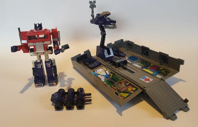 VINTAGE G1 TAKARA Hasbro 1982 Transformers Optimus Prime truck robot ...