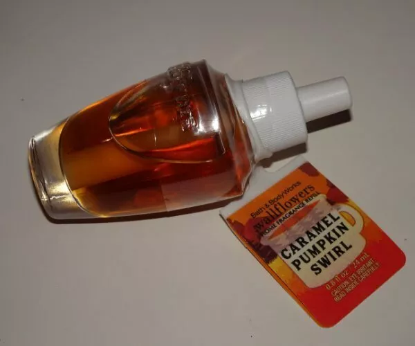 BATH & BODY Works Wallflowers Refill Home Fragrance Caramel Pumpkin ... BATH & BODY Works Wallflowers Refill Home Fragrance Caramel Pumpkin ...