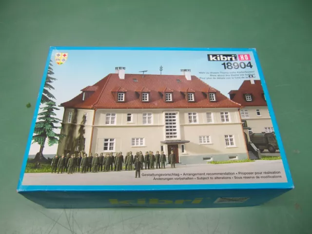 KIBRI H0 18904 - Mannschaftsgebäude "Eisberg-Kaserne", neu, ungeöffnete ...