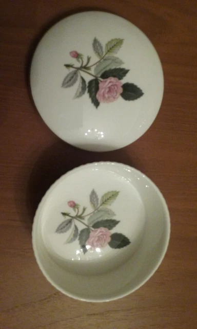 WEDGWOOD HATHAWAY ROSE trinket box, round, large, terrific cond, no box ...