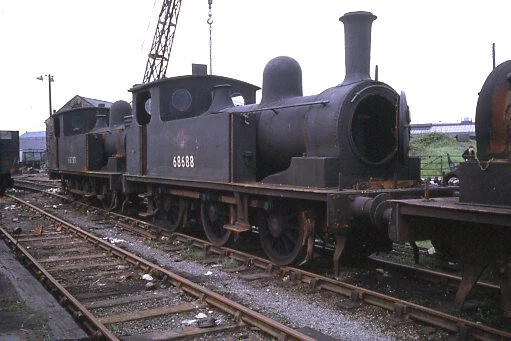 ORIGINAL COLOUR SLIDE of 68688 ER J72 class steam loco £4.99 - PicClick UK