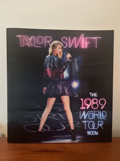 TAYLOR SWIFT THE 1989 World Tour Book (Holographic Covers) Pre-owned ...