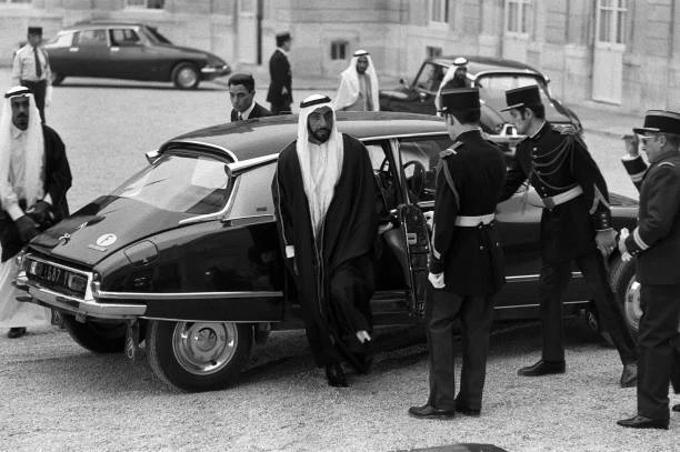 SHEIKH ZAYED BIN Sultan al-Nahyan in Paris 1975 OLD PHOTO 3 £5.59 ...