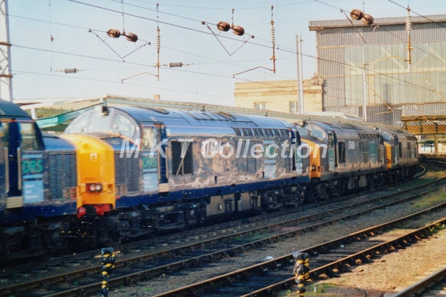 RAIL PHOTO CLASS 20 20303 37602 37608 37606 37605 @ Carlisle 30/10/04 2 ...