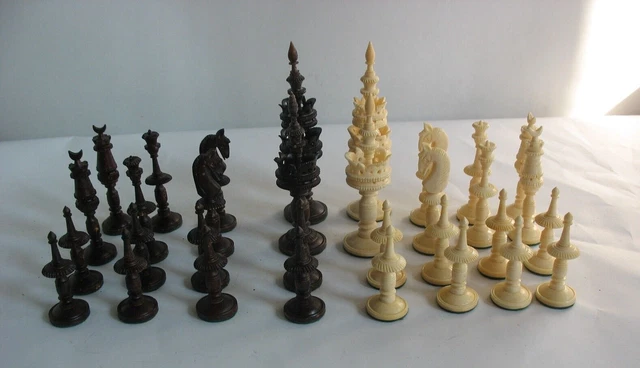 ANTIQUE HANDCARVED GERMAN chess set pieces Selenus style £421.64 ...